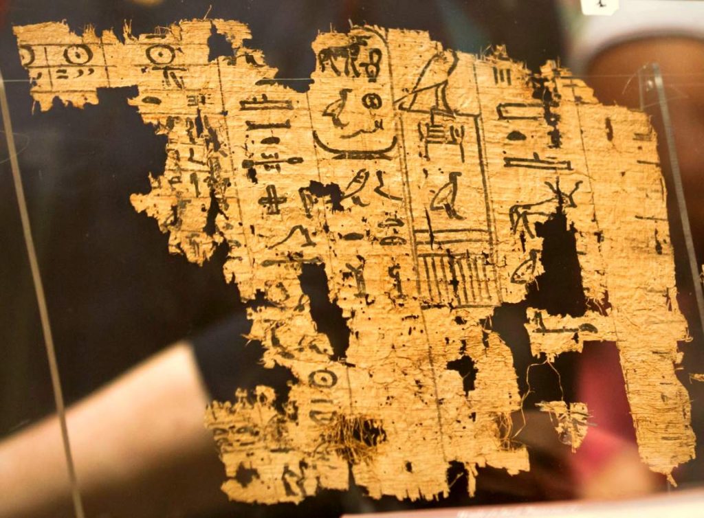 The Egyptian Pyramids: Secret Knowledge, Mysterious Powers And Wireless ...